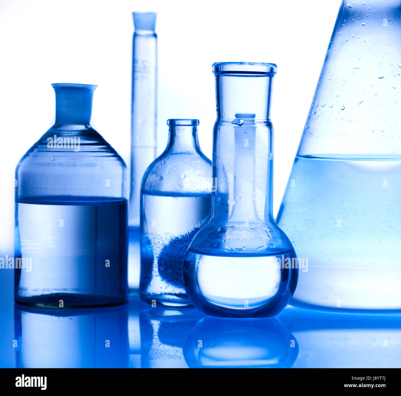 glass, chalice, tumbler, experiment, research, laboratory, equipment ...