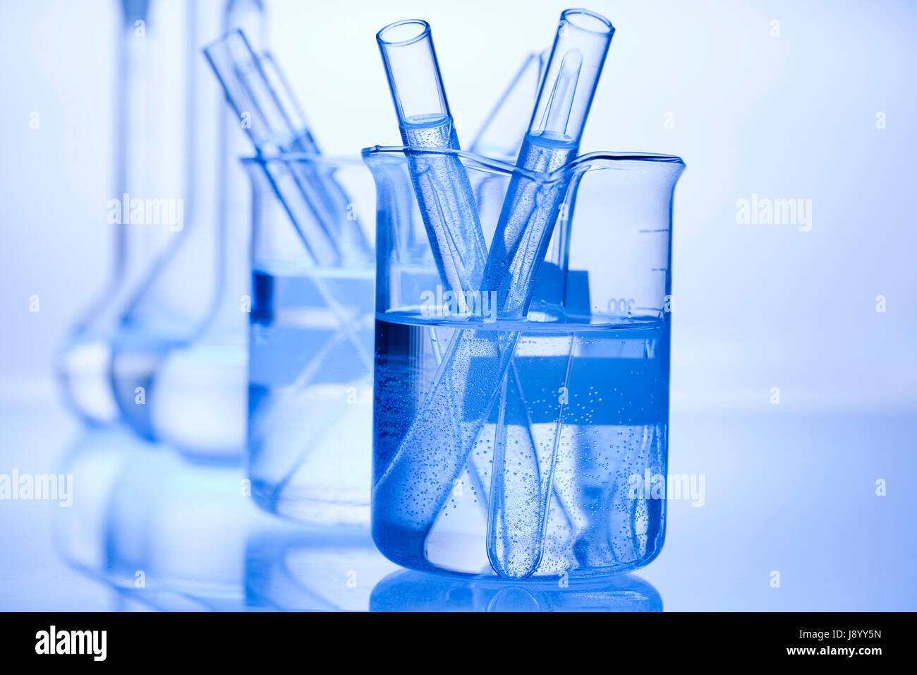 glass, chalice, tumbler, experiment, research, laboratory, equipment ...