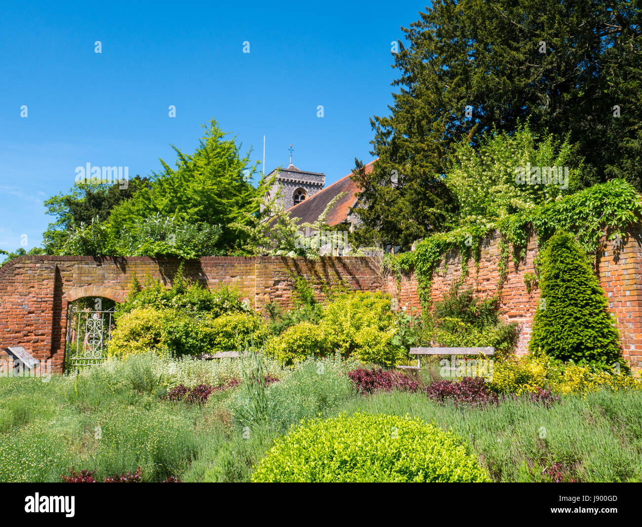 Parish Church of Saint Peter Caversham, Caversham Park Gardens ...