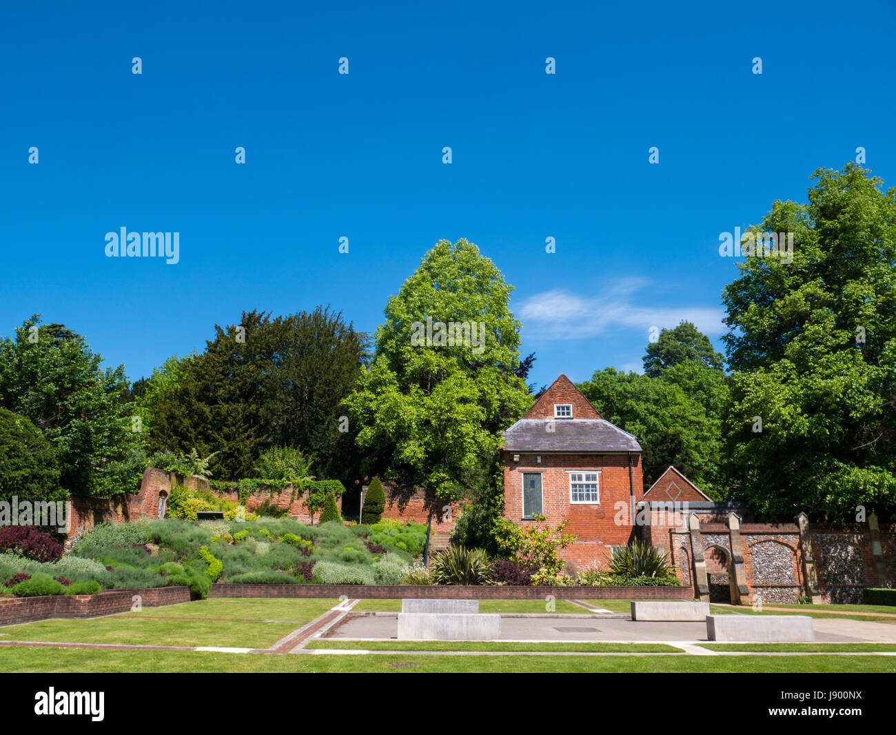 Former stable block hi-res stock photography and images - Alamy