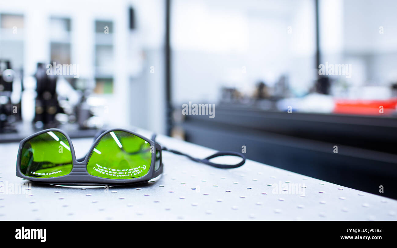 Quantum physics lasers hi-res stock photography and images - Alamy