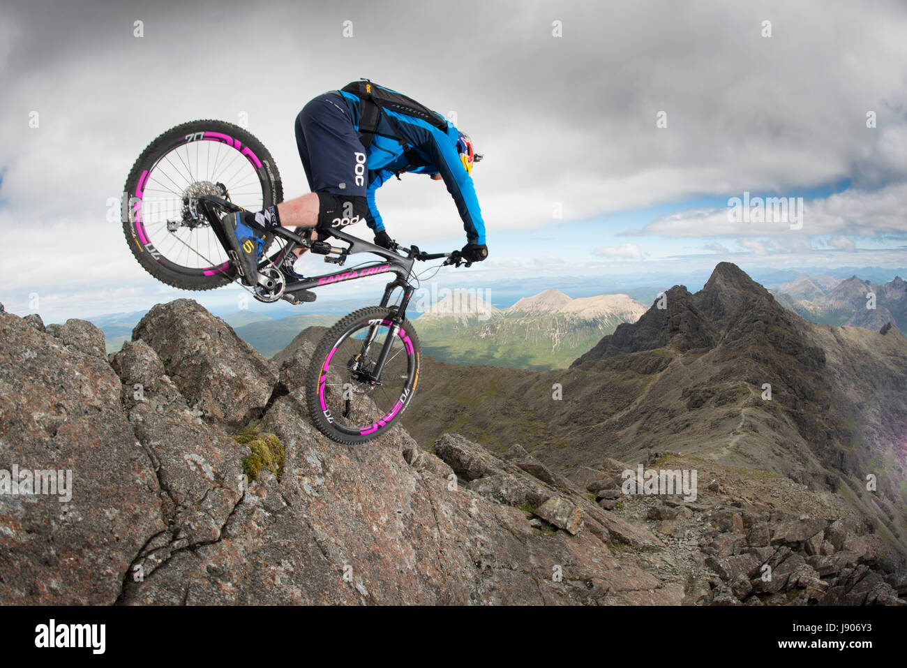 Danny macaskill hi-res stock photography and images - Alamy
