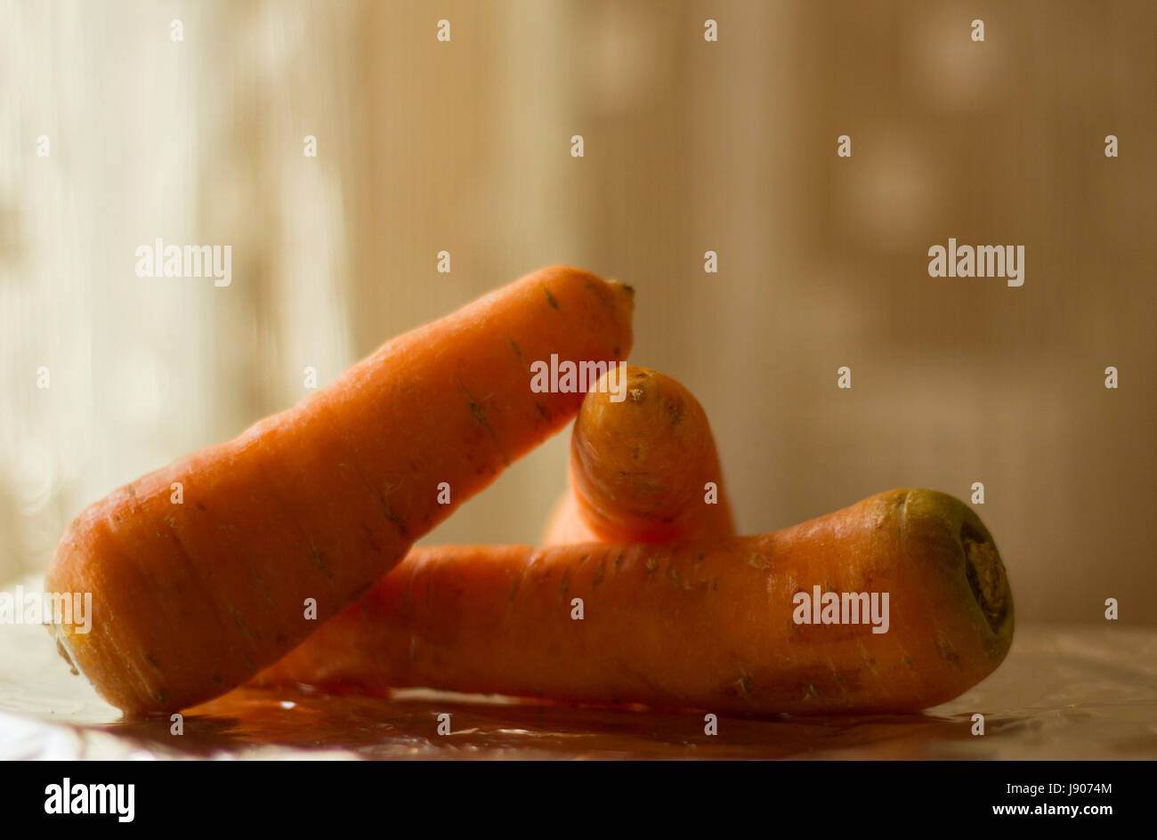 Uncleaned carrots hi-res stock photography and images - Alamy