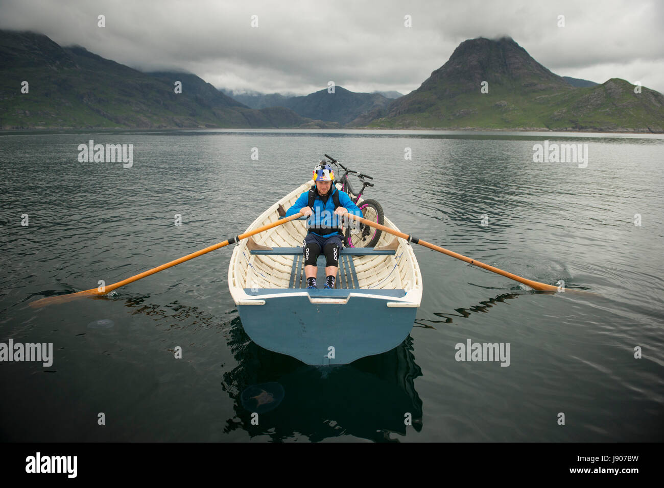 Danny macaskill hi-res stock photography and images - Alamy
