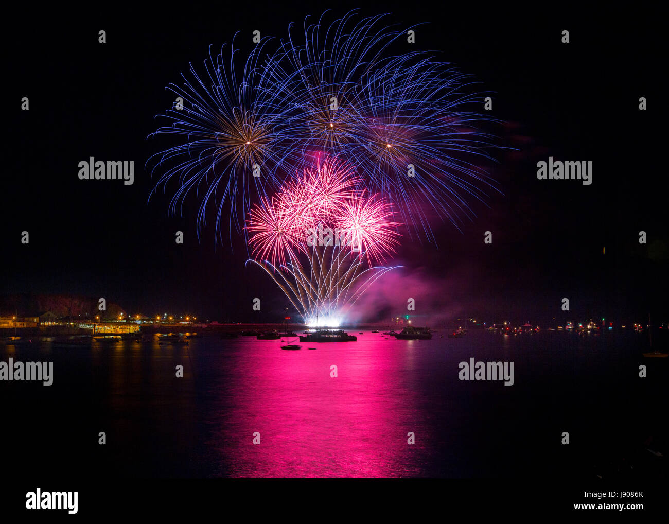 Firework display hi-res stock photography and images - Alamy