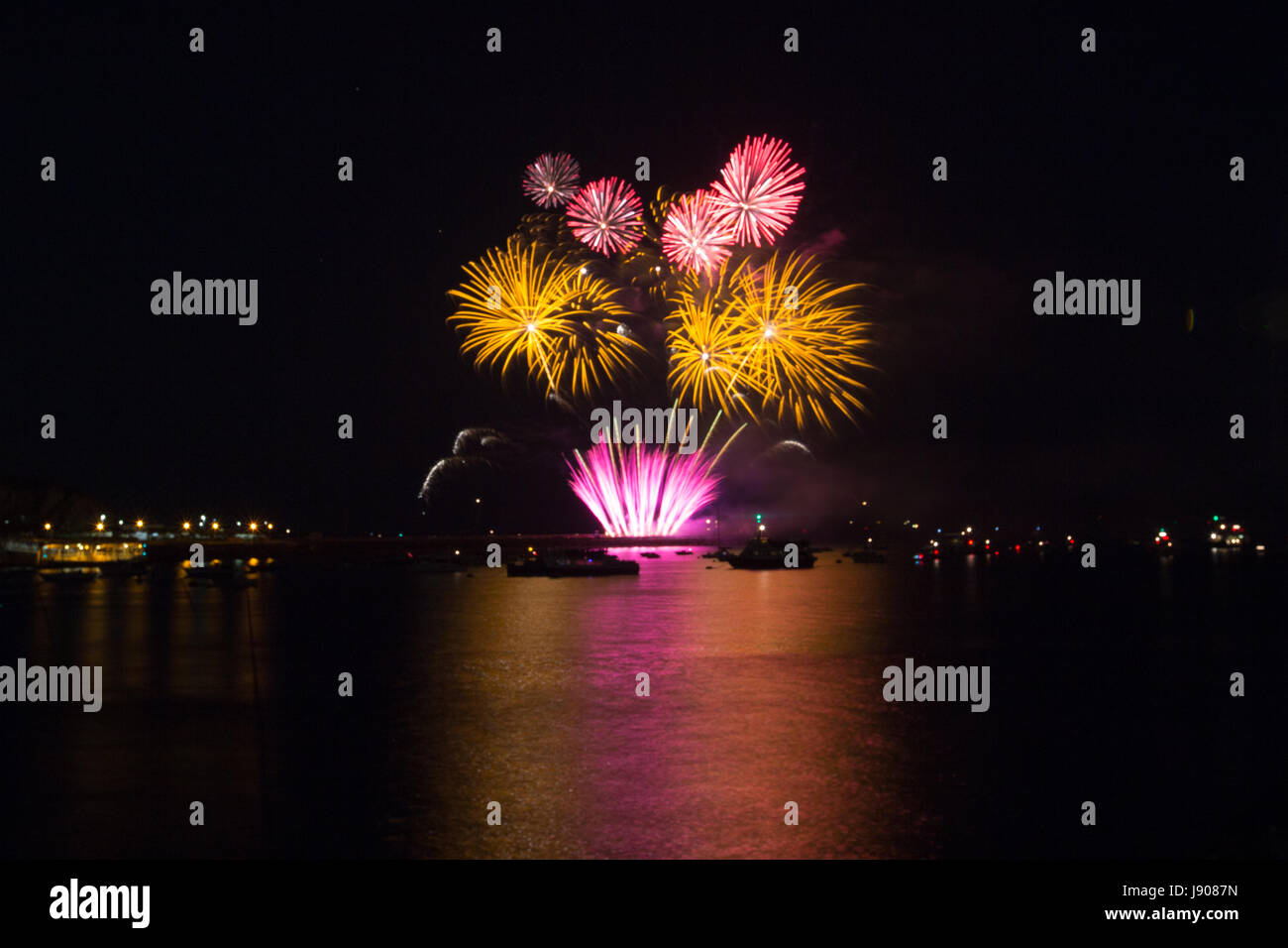 Stunning fireworks over the water from the British Firework ...