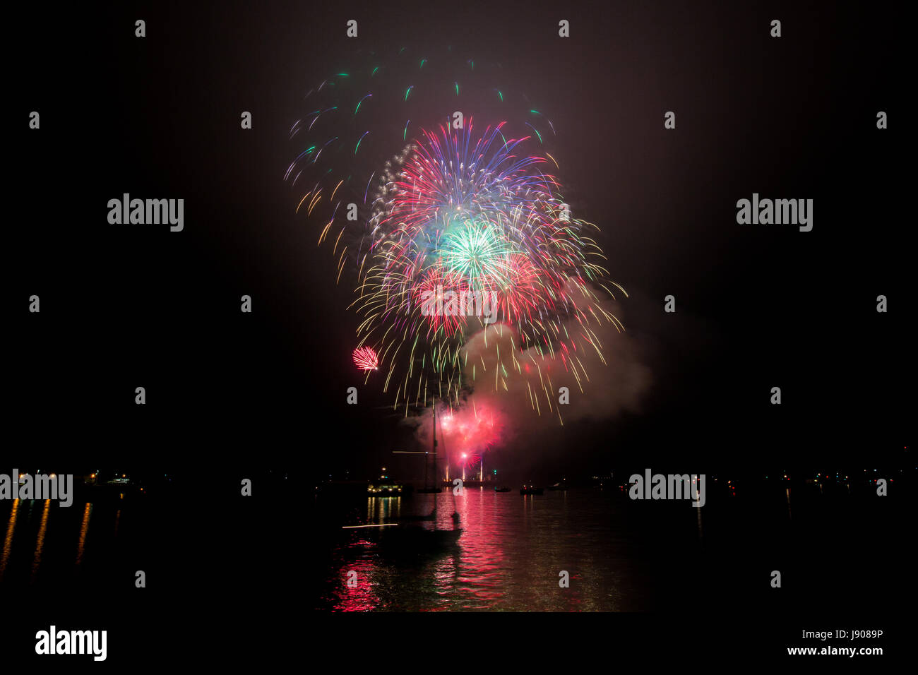 Stunning fireworks over the water from the British Firework ...