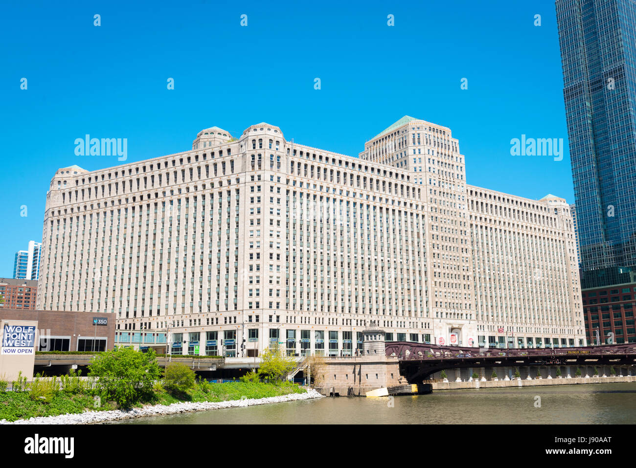 Usa Illinois Chicago Merchandise Mart High Resolution Stock Photography ...