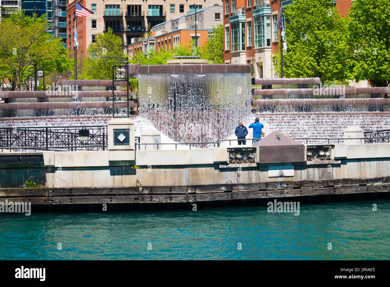 Illinois Near North Side River Chicago wharf riverside bank fountain ...
