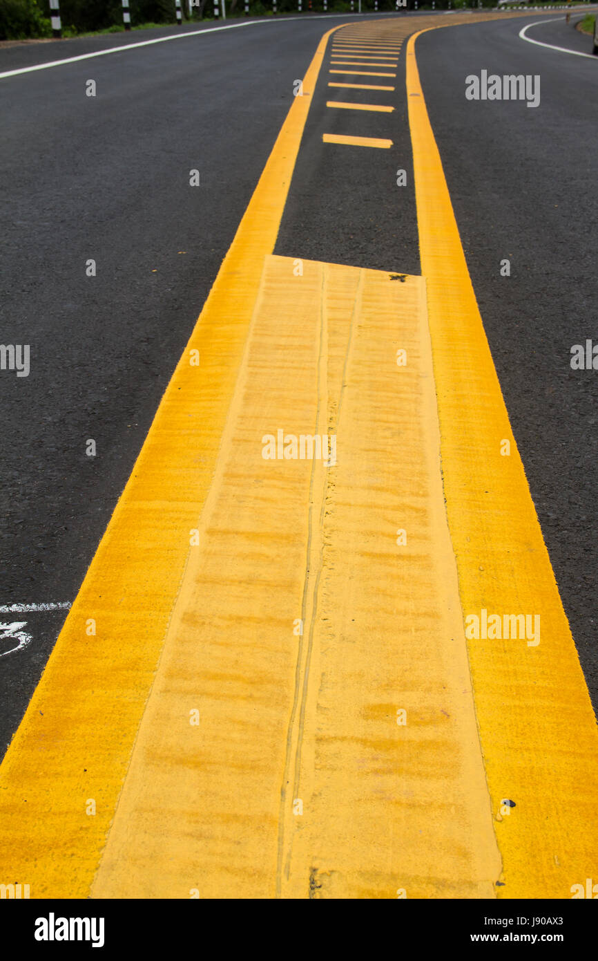 Twin Yellow line Stock Photo - Alamy