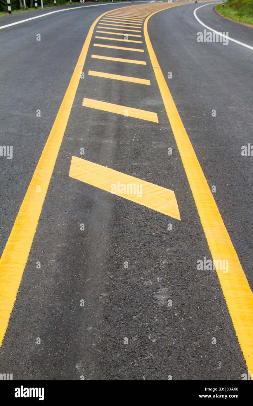 Twin Yellow line Stock Photo - Alamy