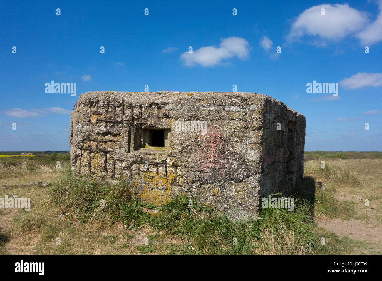 World war ii hexagonal pillbox hi-res stock photography and images - Alamy