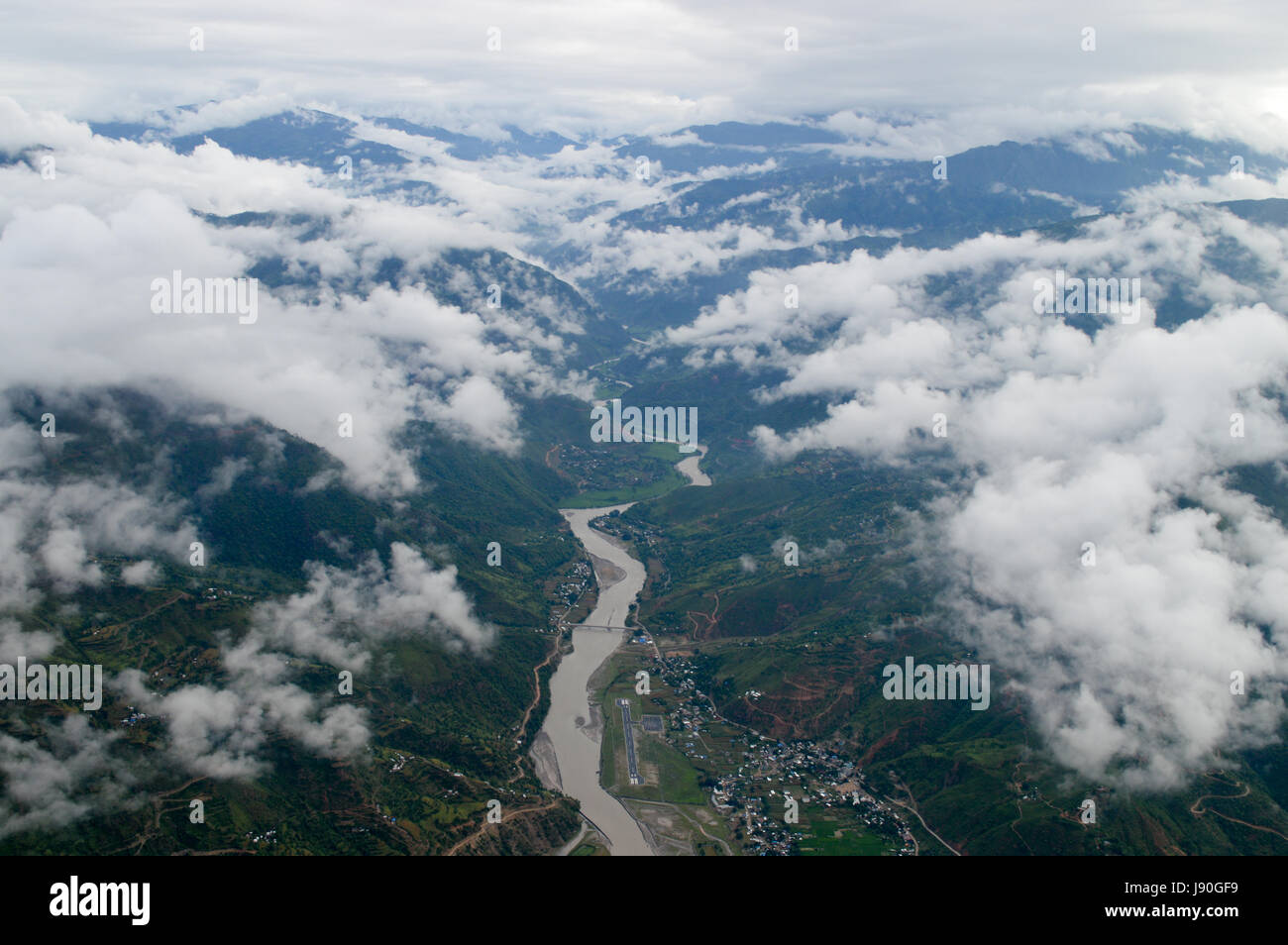 Helicopter view hi-res stock photography and images - Alamy