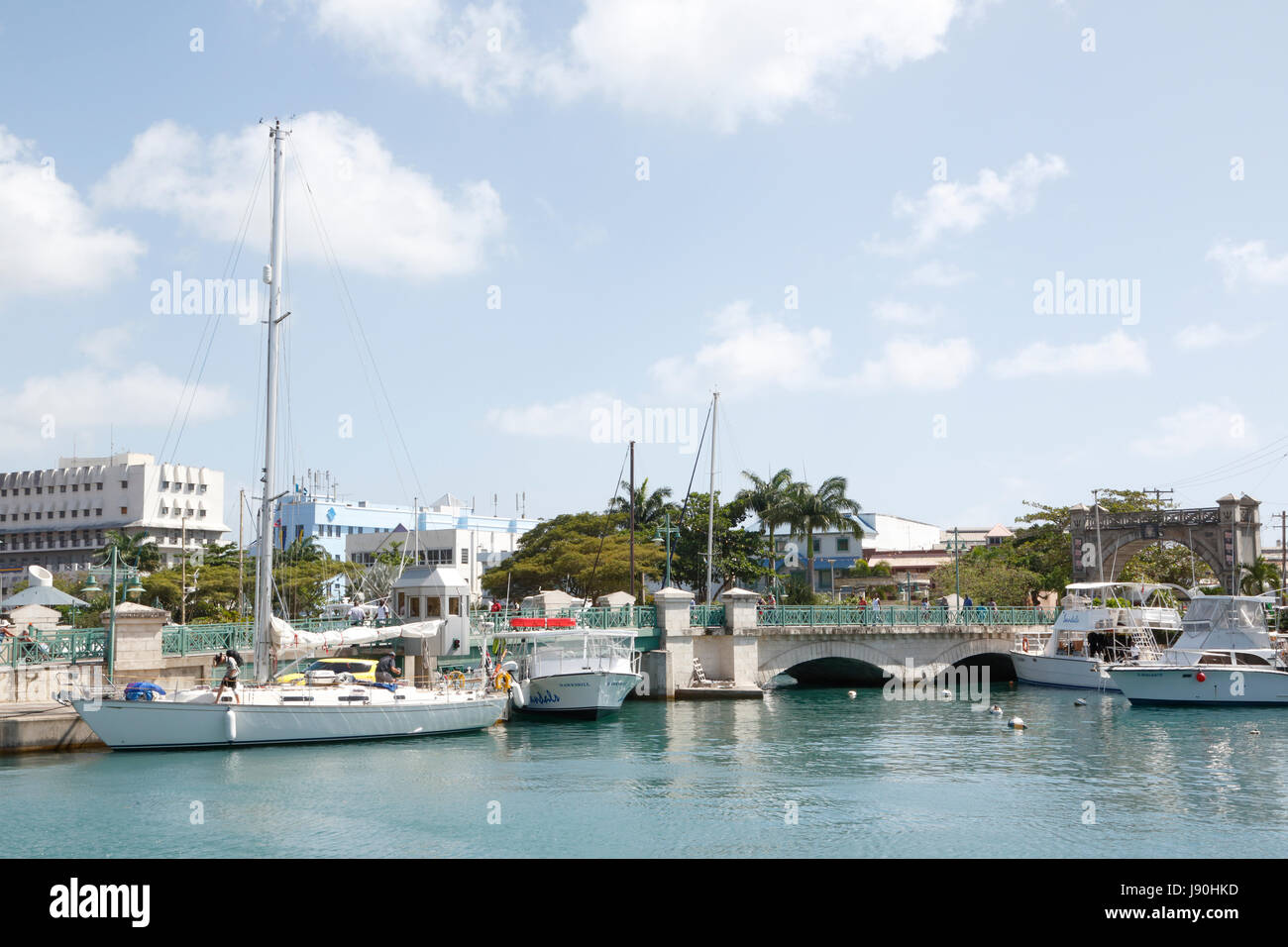 Barbados bridgetown bridge house hi-res stock photography and images ...