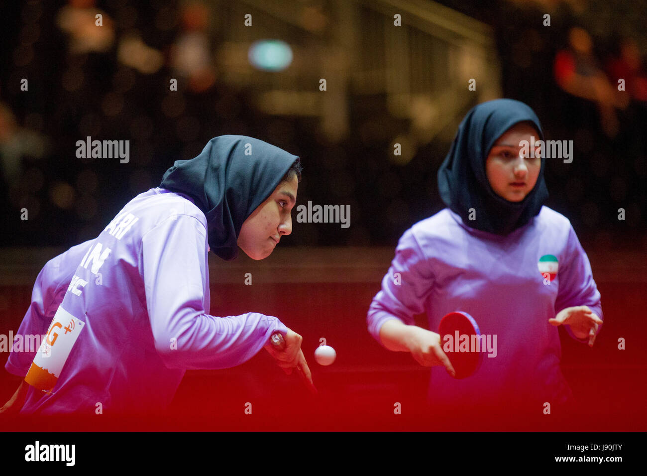 Dusseldorf, Germany. 30th May, 2017. Iran's Mashsid Ashtari (L) and ...