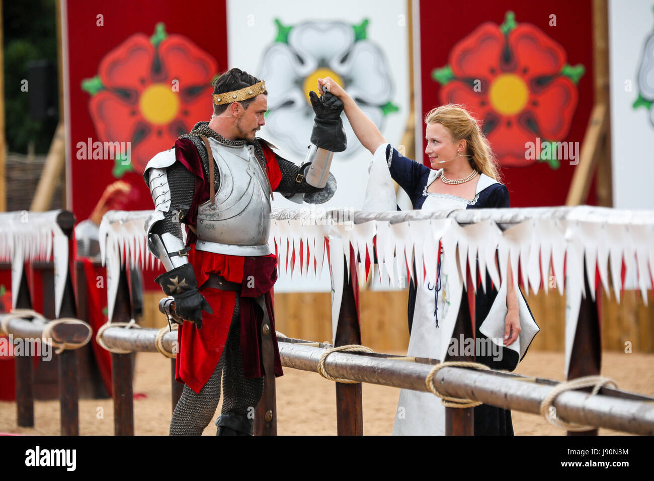Warwick, UK. 30th May, 2017. An epic battle, it's 1455 and the House of ...