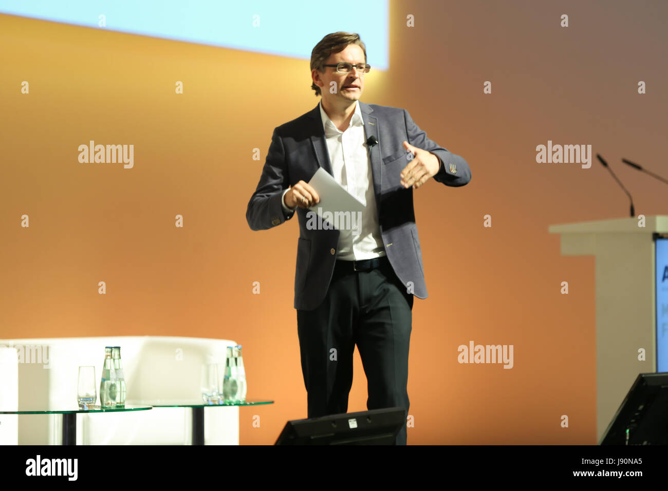 Claus Strunz, Journalist und Moderator, bei der Eroeffnung ANGA COM und ...