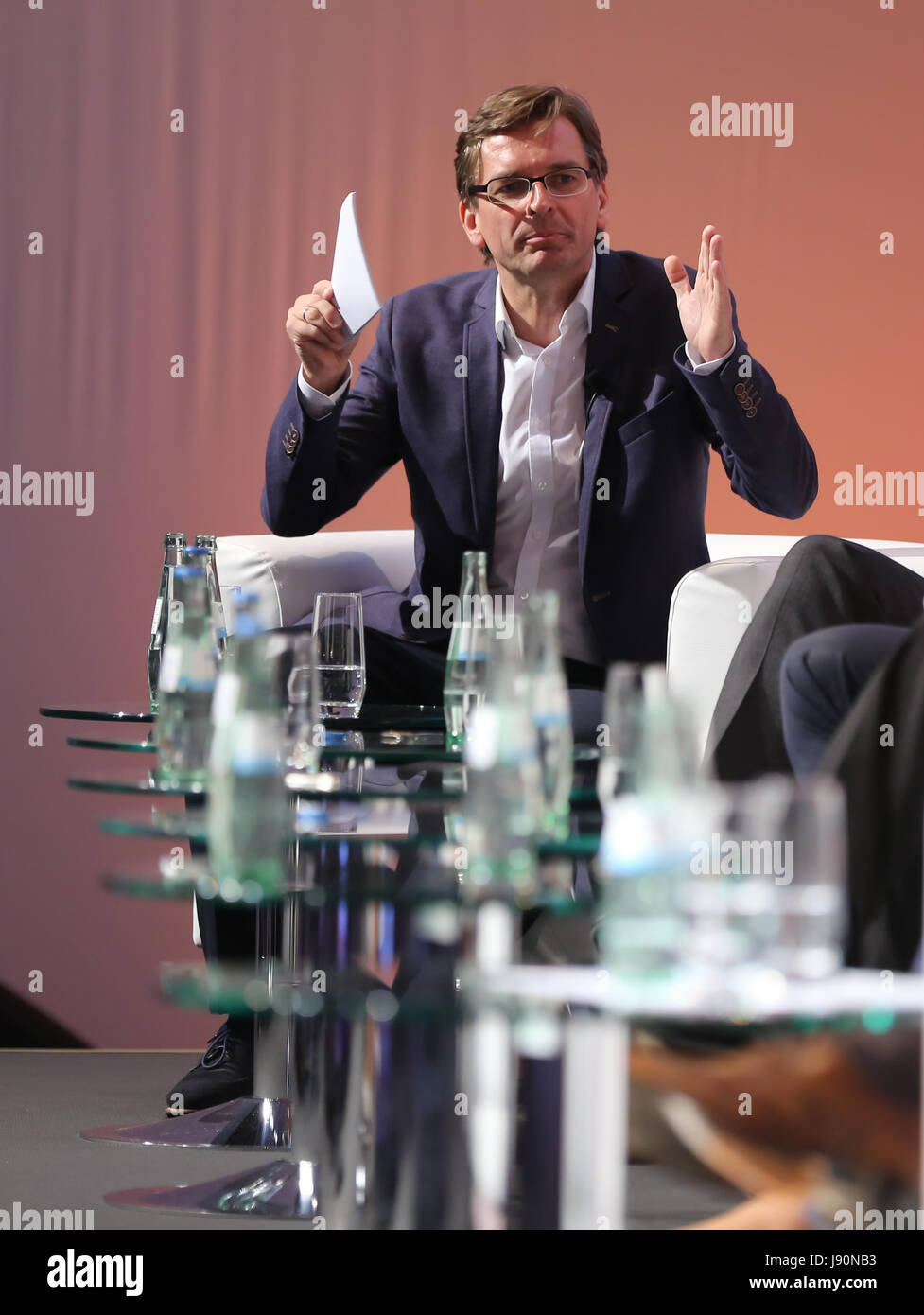 Claus Strunz (L), Journalist und Moderator, bei der Eroeffnung ANGA COM ...