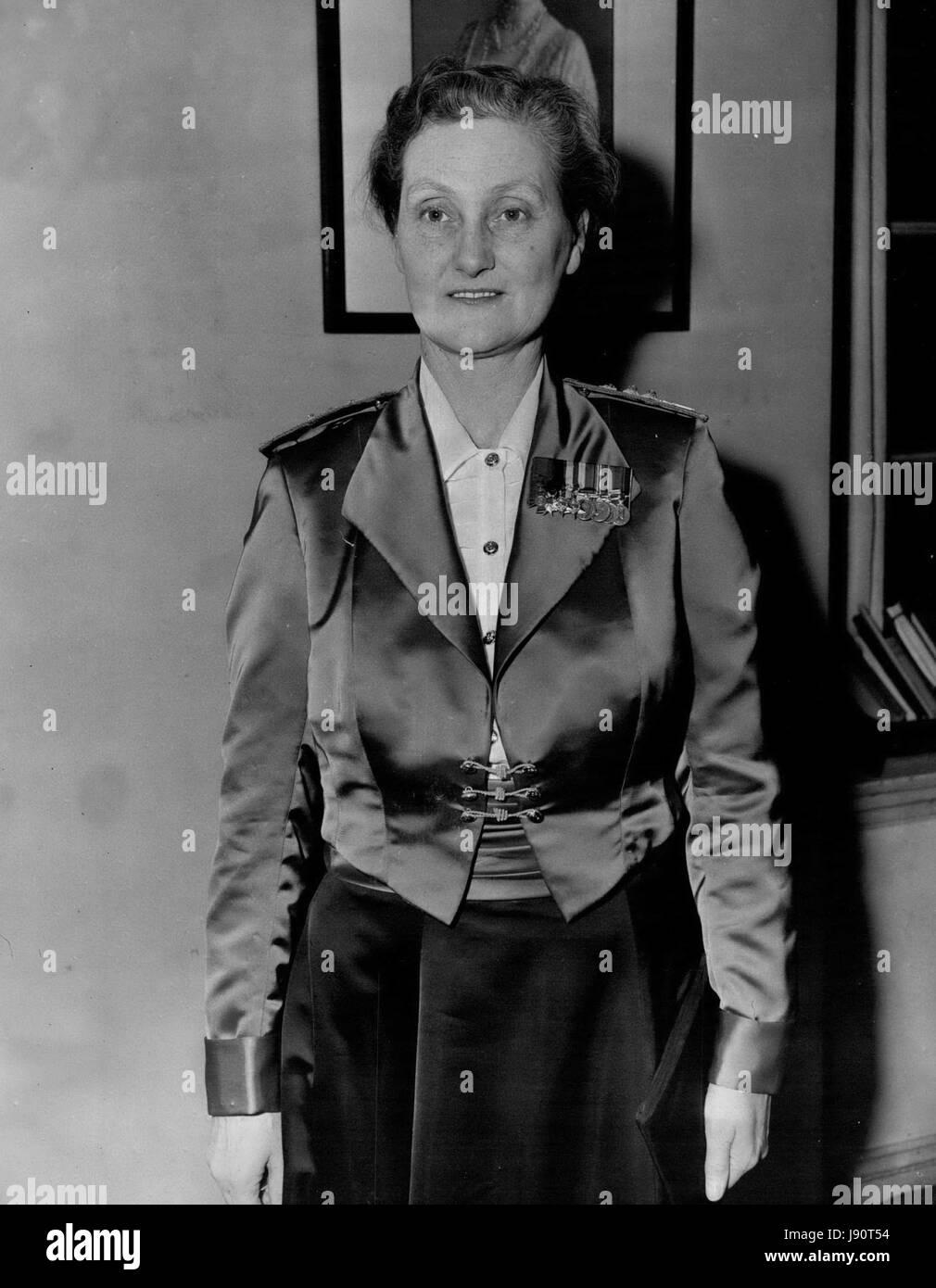 Queen alexandras royal army nursing corps hi-res stock photography and ...