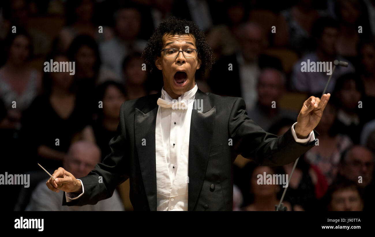 American conductor jonathon heyward conducts hi-res stock photography ...
