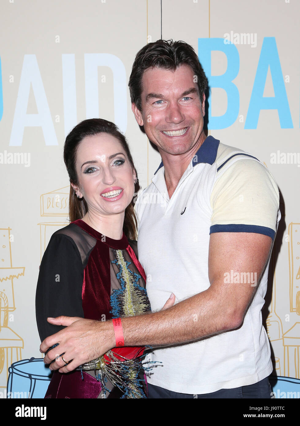 Los Angeles, Ca, USA. 30th May, 2017. Zoe Lister-Jones, Jerry O'Connell ...