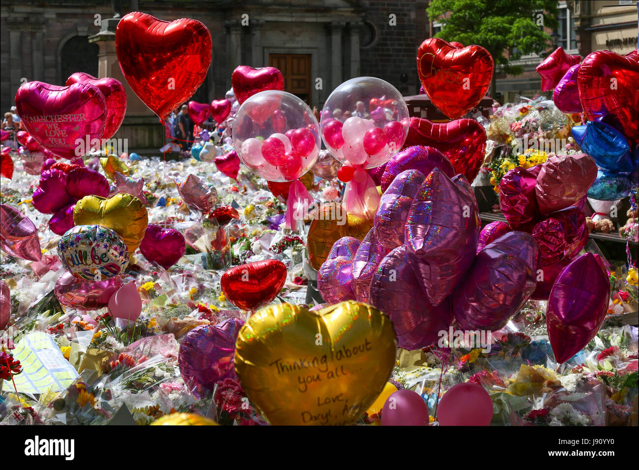 Manchester arena bombing 2017 hi-res stock photography and images - Alamy