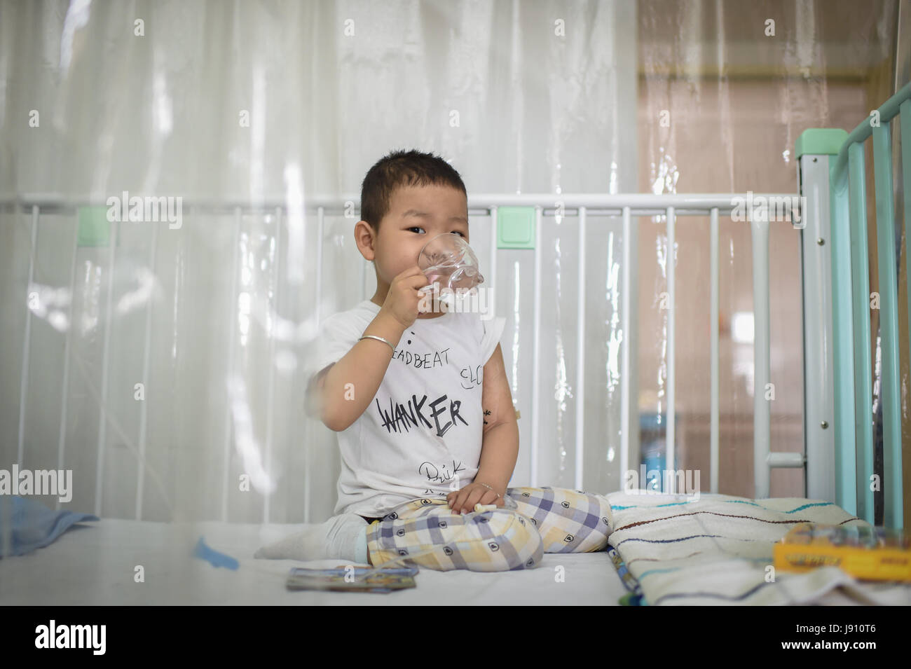 Childrens hospital china hi-res stock photography and images - Alamy
