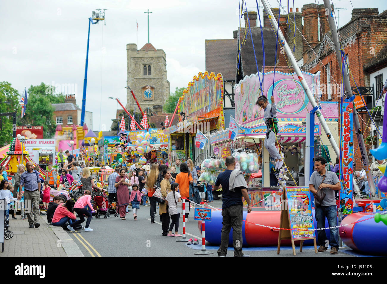 London, UK. 31 May 2017. Bridge Street is lined with attractions ...