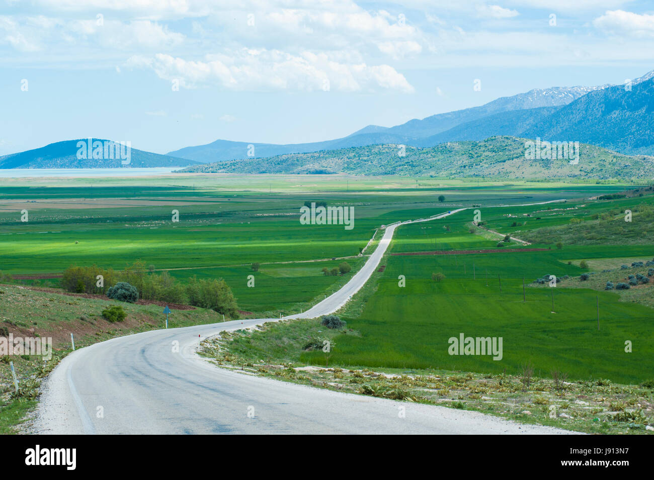 Empty road near Lake Beysehir, Southern Turkey Stock Photo - Alamy