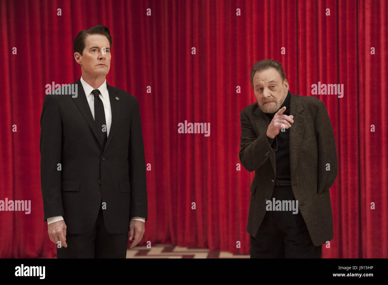 TWIN PEAKS, (from left): Kyle MacLachlan, Al Strobel, 'Part 2', (Season ...