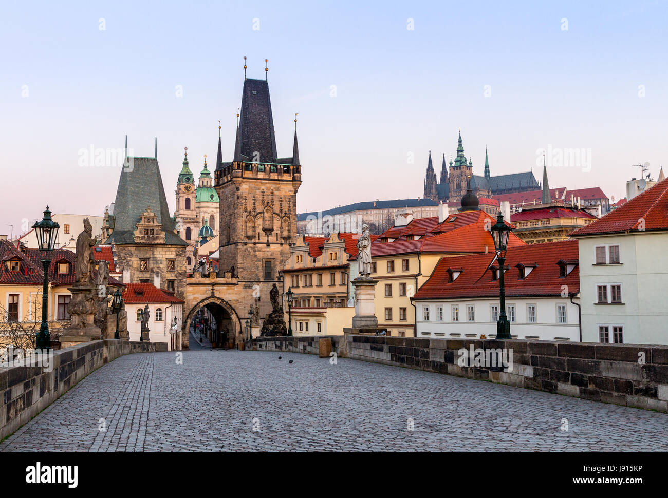 Prague, Charles Bridge (Karluv Most) in the morning, the most beautiful ...