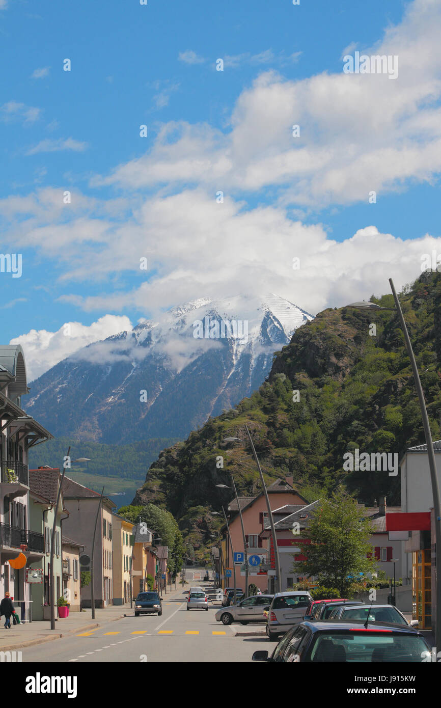 City in the alps hi-res stock photography and images - Alamy