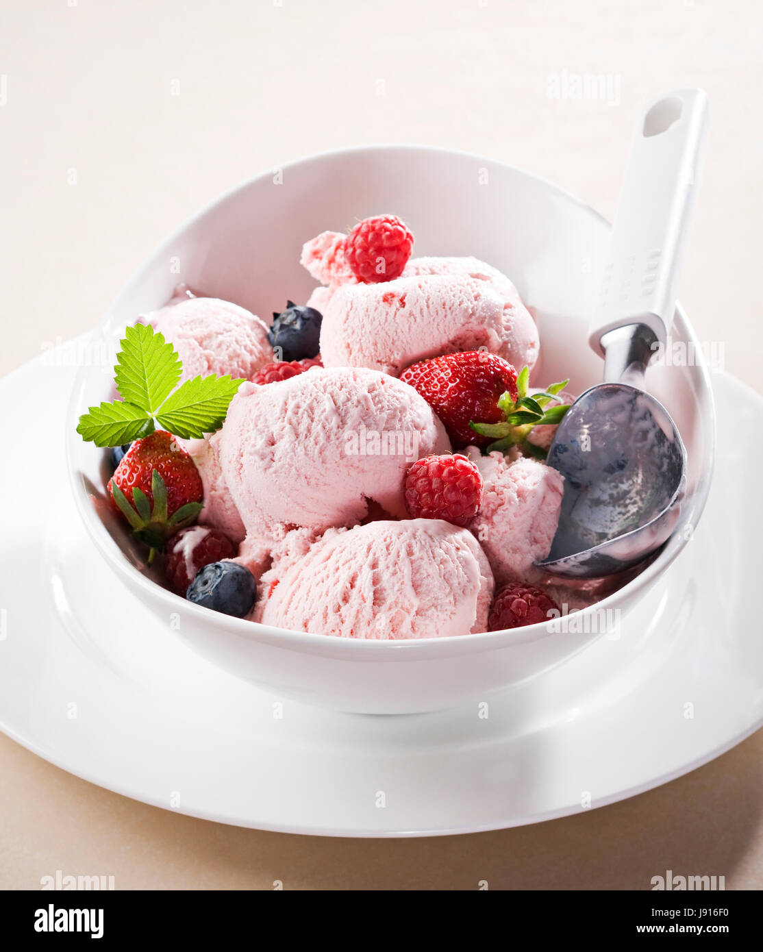 cold, frost, fruit, milk, cream, strawberry, dessert, ice, close, food ...