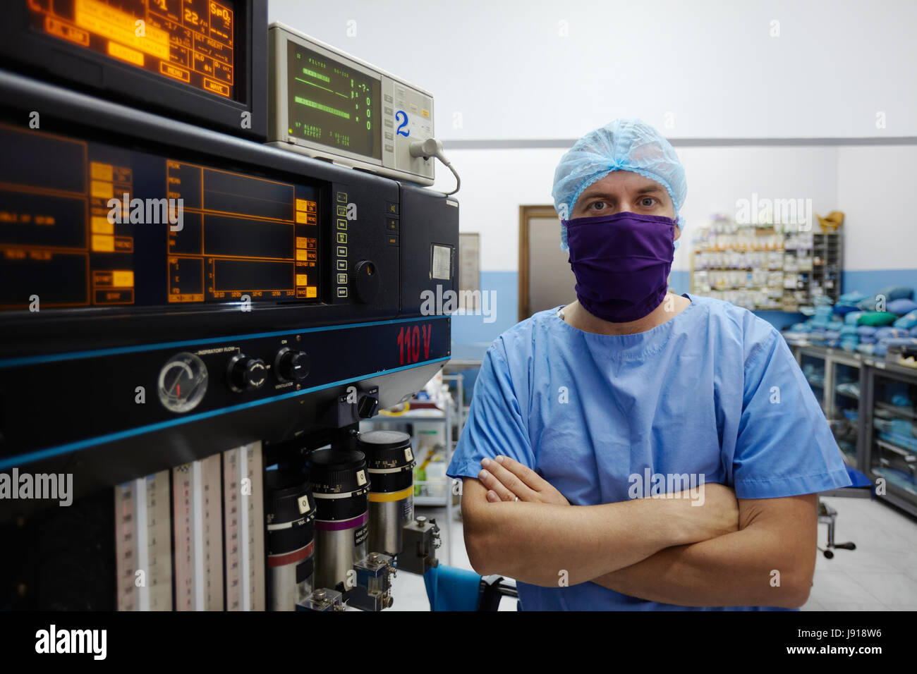 doctor, physician, medic, medical practicioner, room, portrait ...