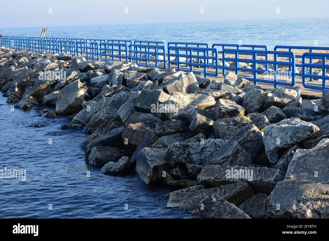 Lake Michigan Waterfront Walkway Stock Photo - Alamy