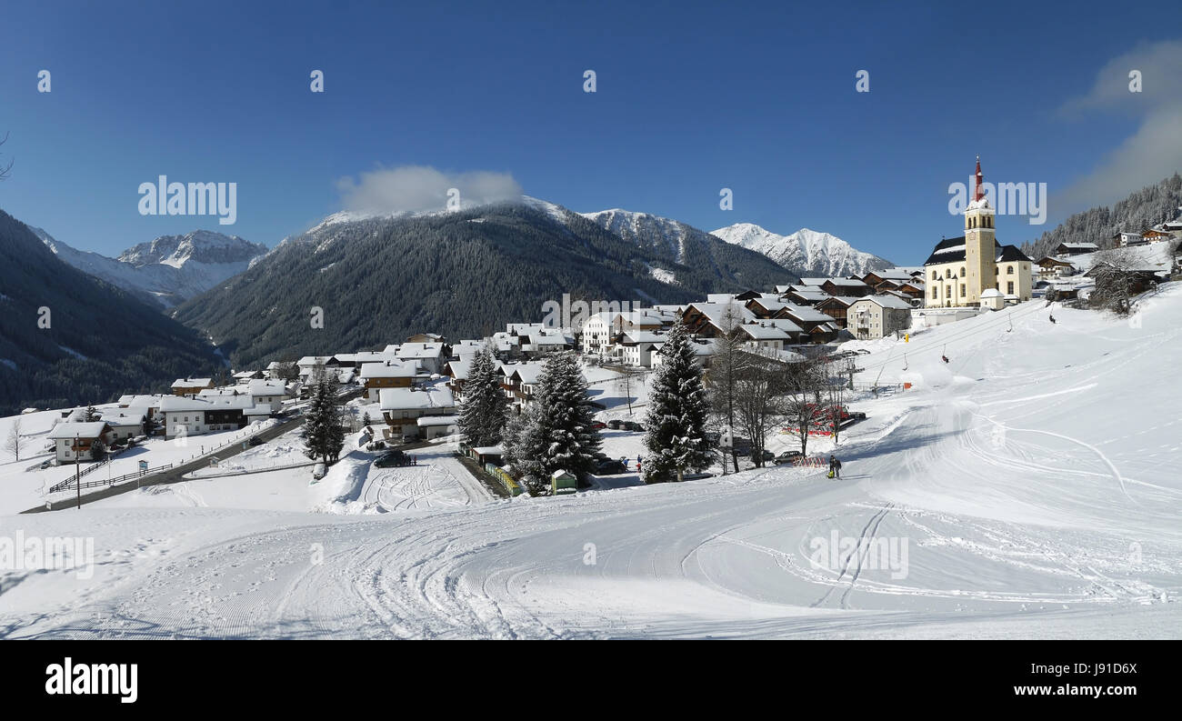 Obertilliach skiing hi-res stock photography and images - Alamy