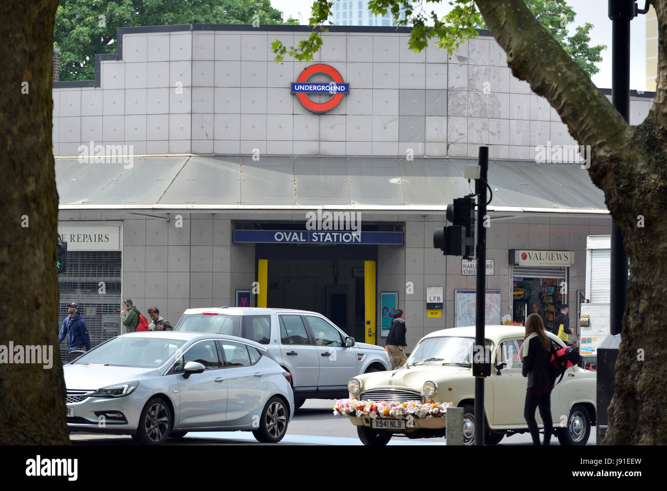 Oval Station, London Stock Photo - Alamy