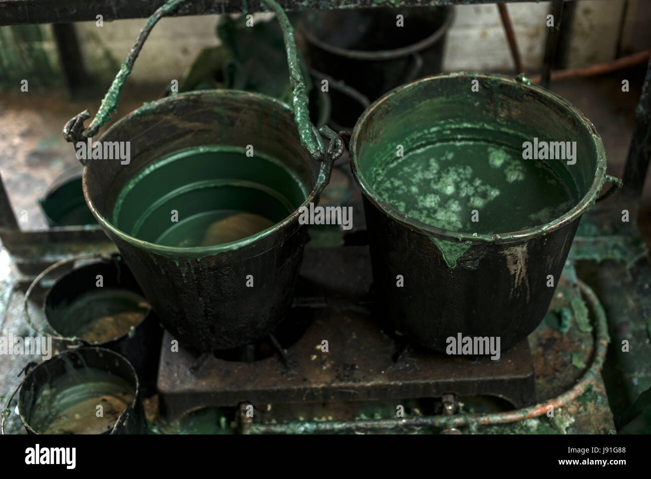 Buckets sculpture hi-res stock photography and images - Alamy