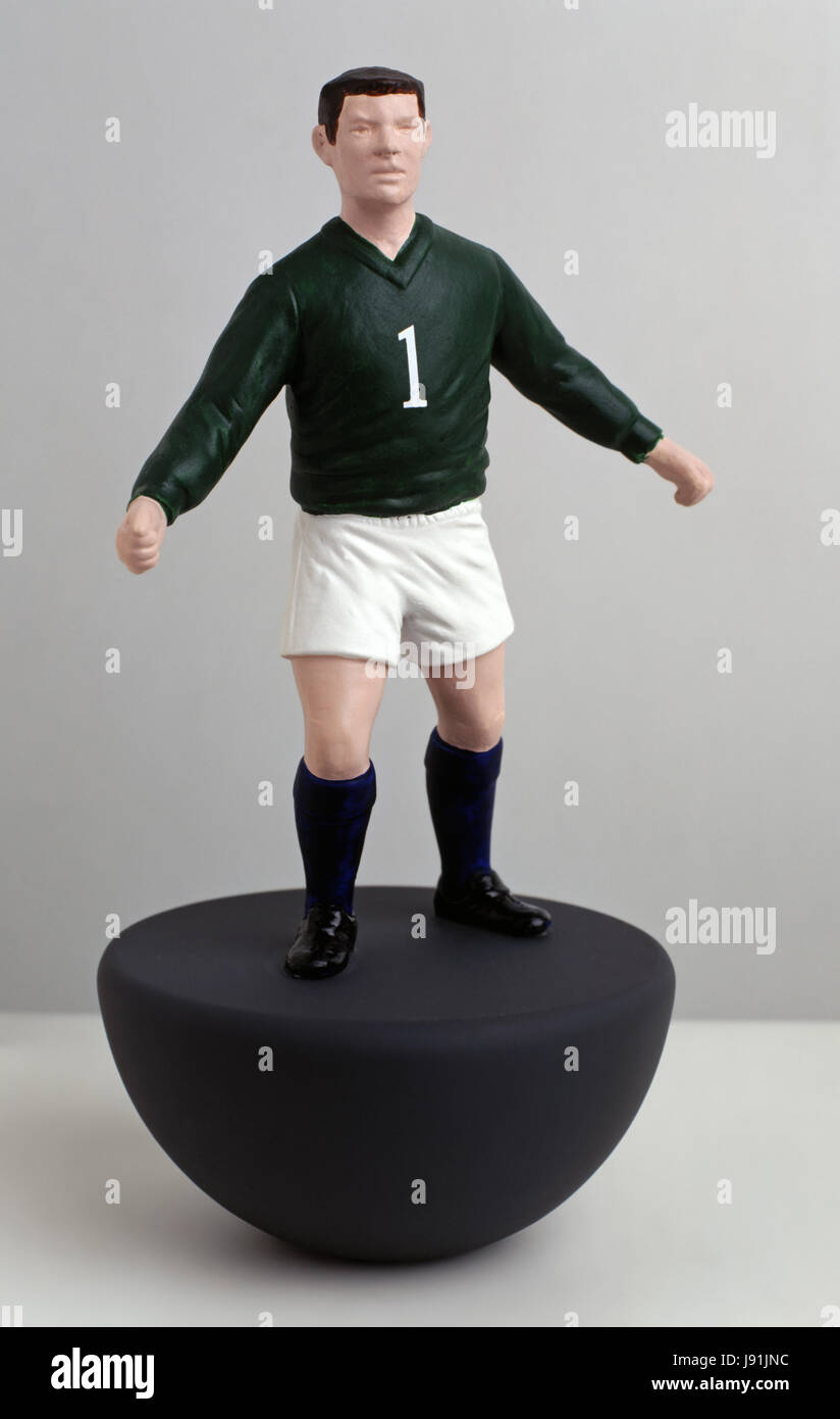 Soccer football statue hi-res stock photography and images - Alamy