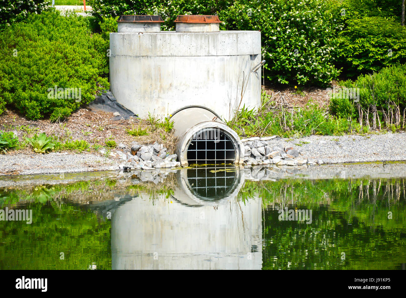 Sewage treatment plant canada hi-res stock photography and images - Alamy