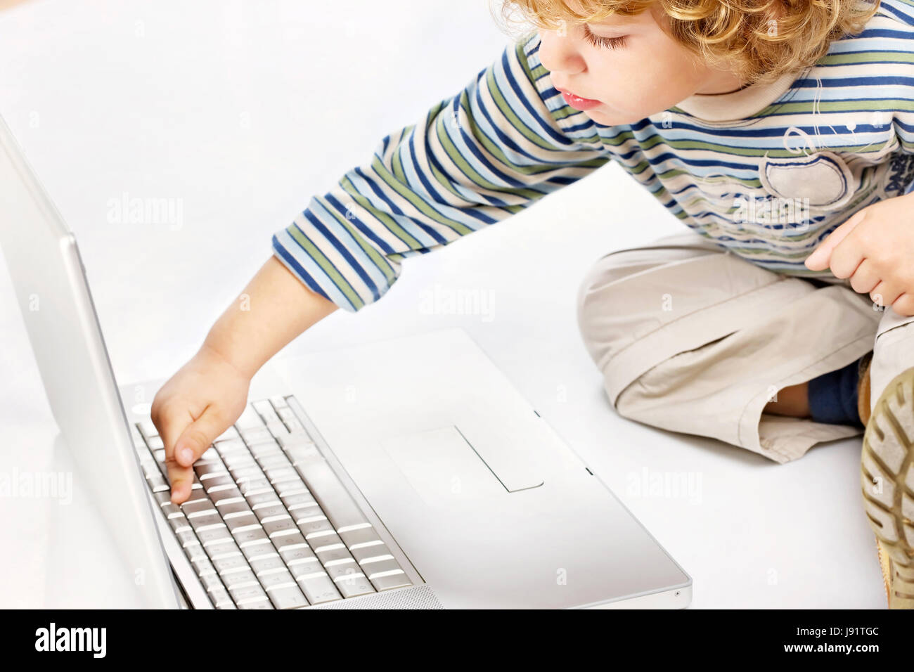 enjoy, childhood, curl, boy, lad, male youngster, child, computers ...