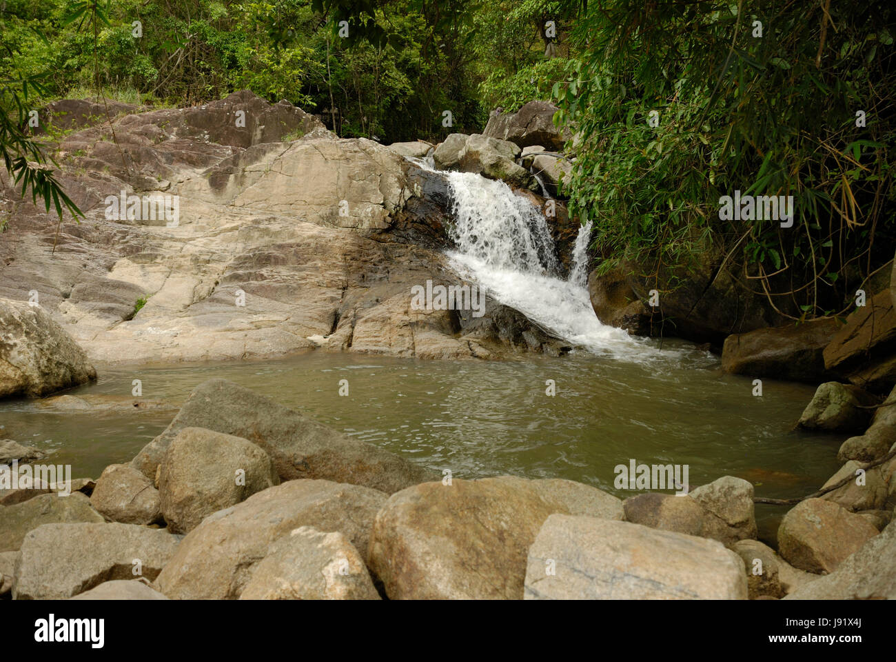 waterfall at namuang koh samui Stock Photo - Alamy