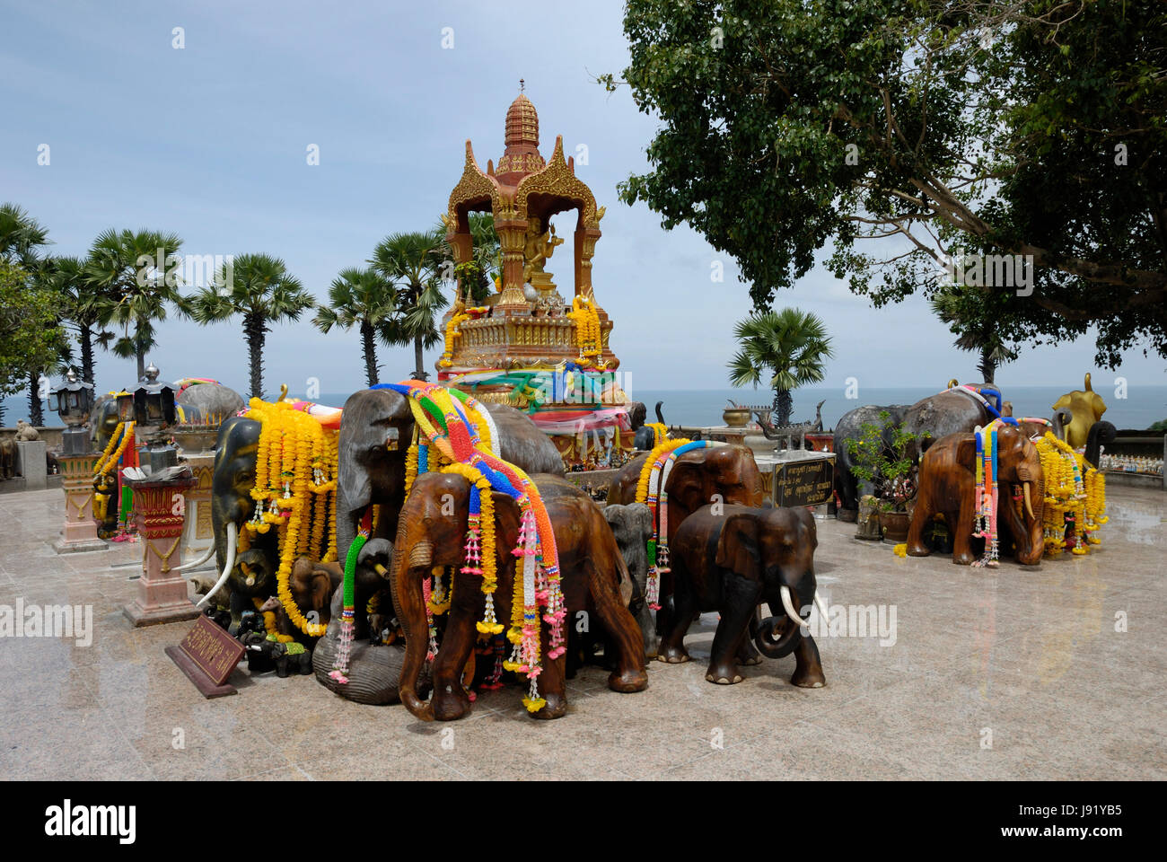 altar, thailand, elephants, sculptures, temple, tree, trees, asia ...