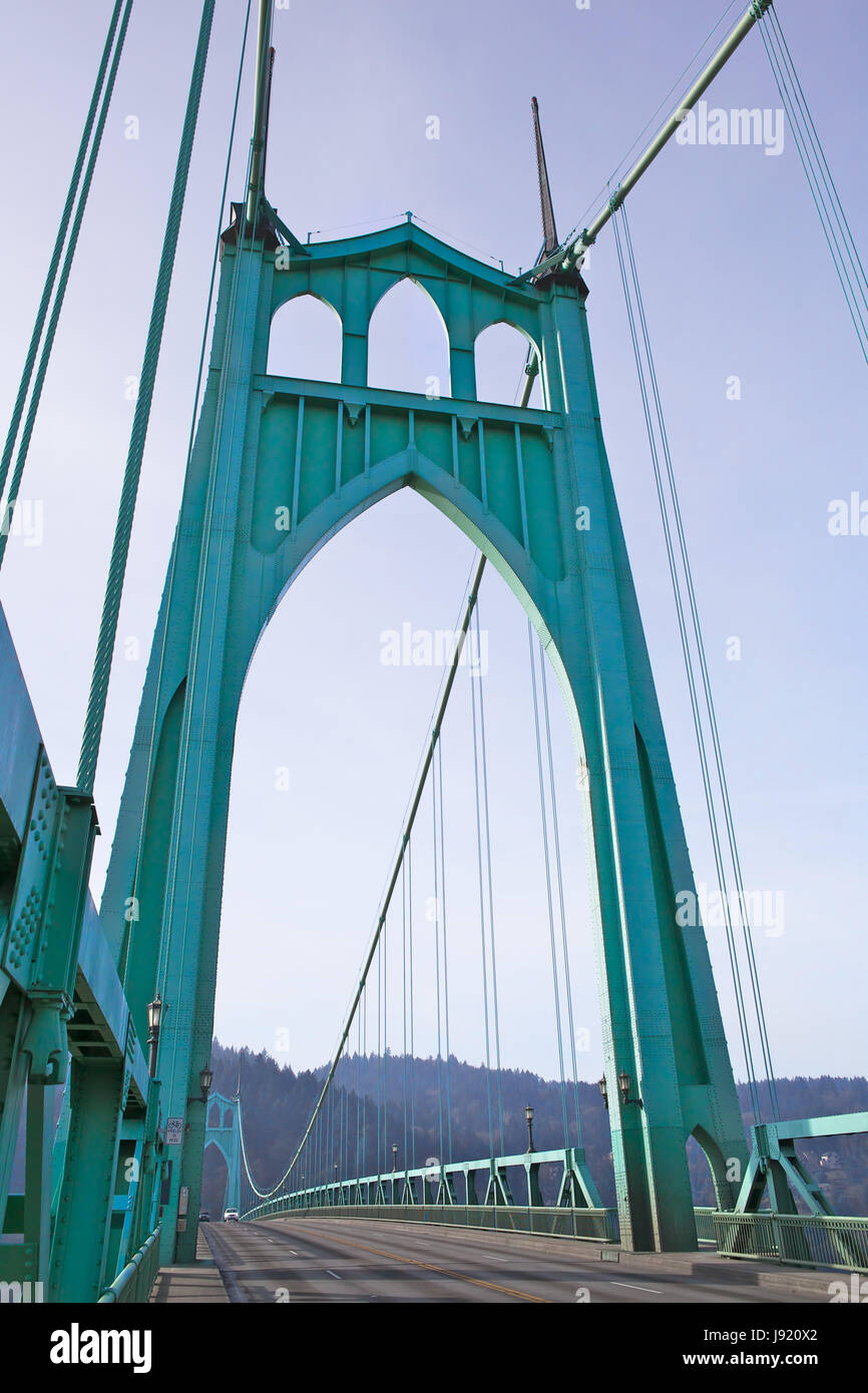 Tower traffic transportation bridge beam hi-res stock photography and ...