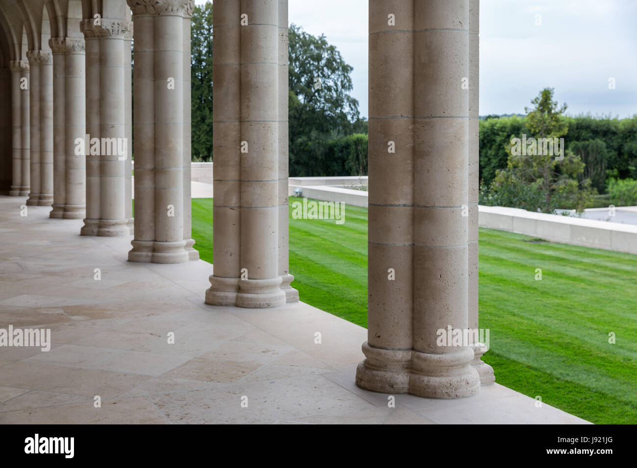 Soldier columns pillars hi-res stock photography and images - Alamy