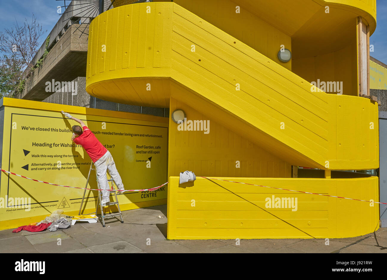Workman painting hi-res stock photography and images - Alamy