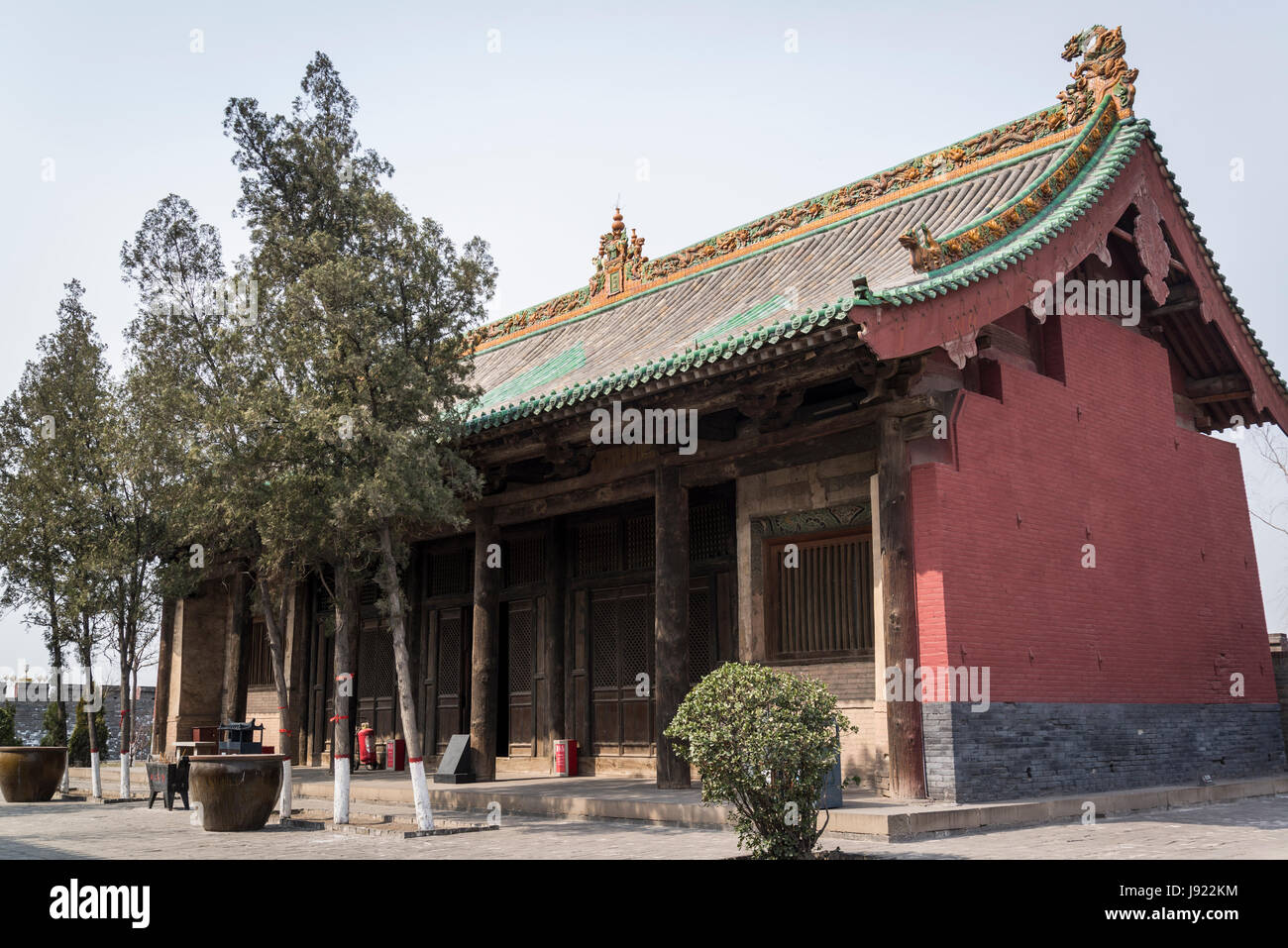 Shuanglin Temple, a large Buddhist temple from the Ming dynasty ...