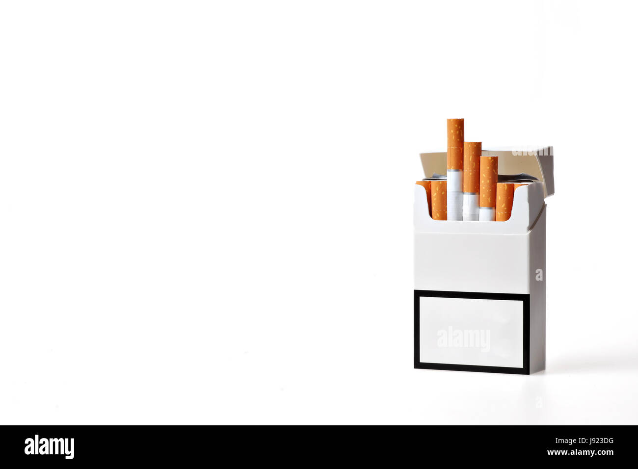 Empty cigarette boxes hi-res stock photography and images - Alamy