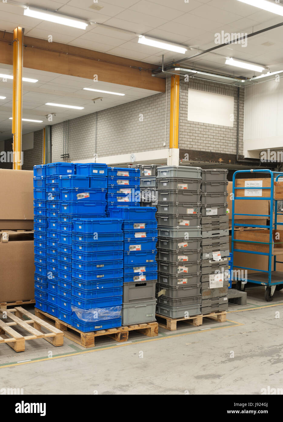 logistics, warehouse, storage, pallet, forklift, fork-lift truck ...