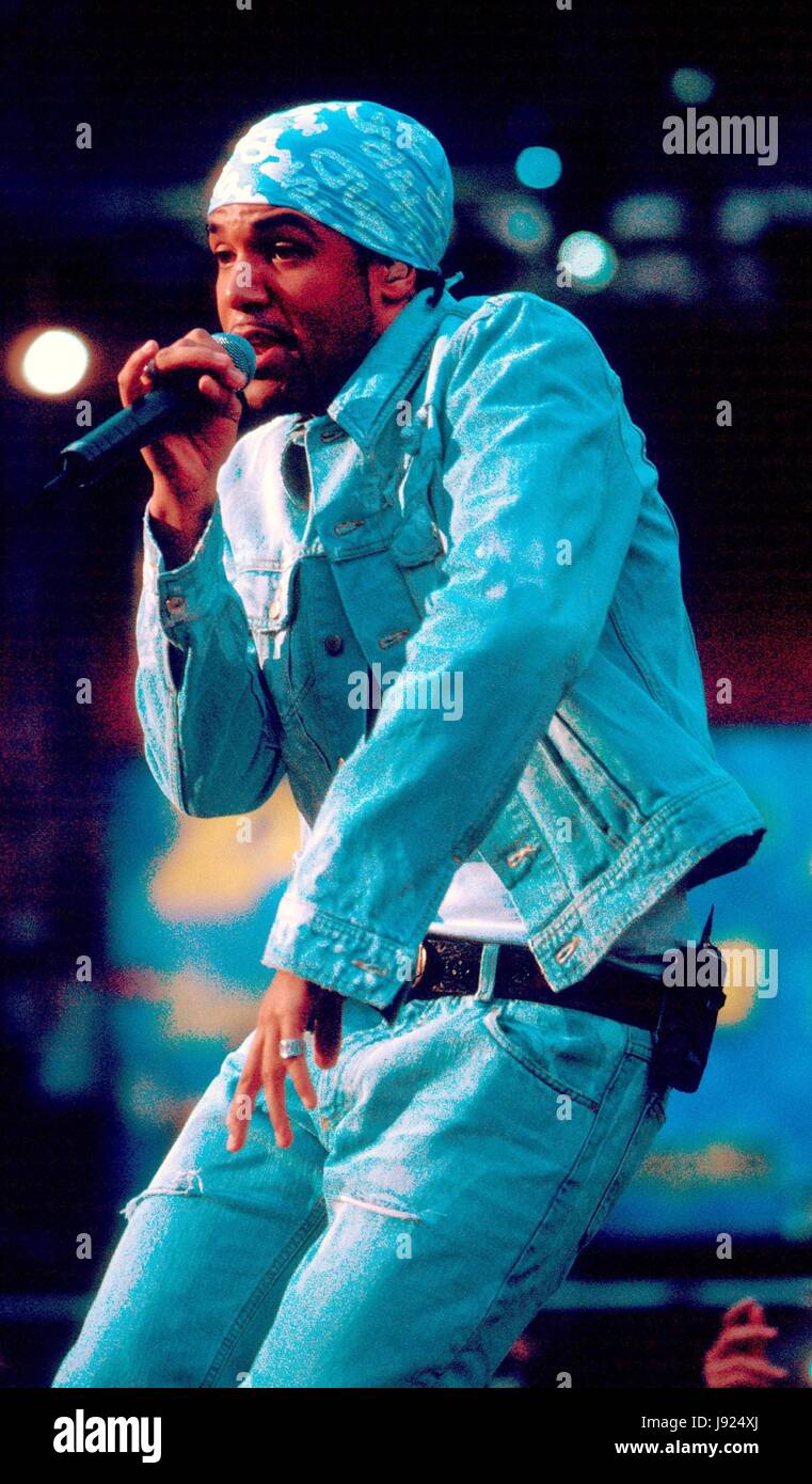 CRAIG DAVID PERFORMING AT Z100's ZOOTOPIA AT GIANTS STADIUM IN NEW ...